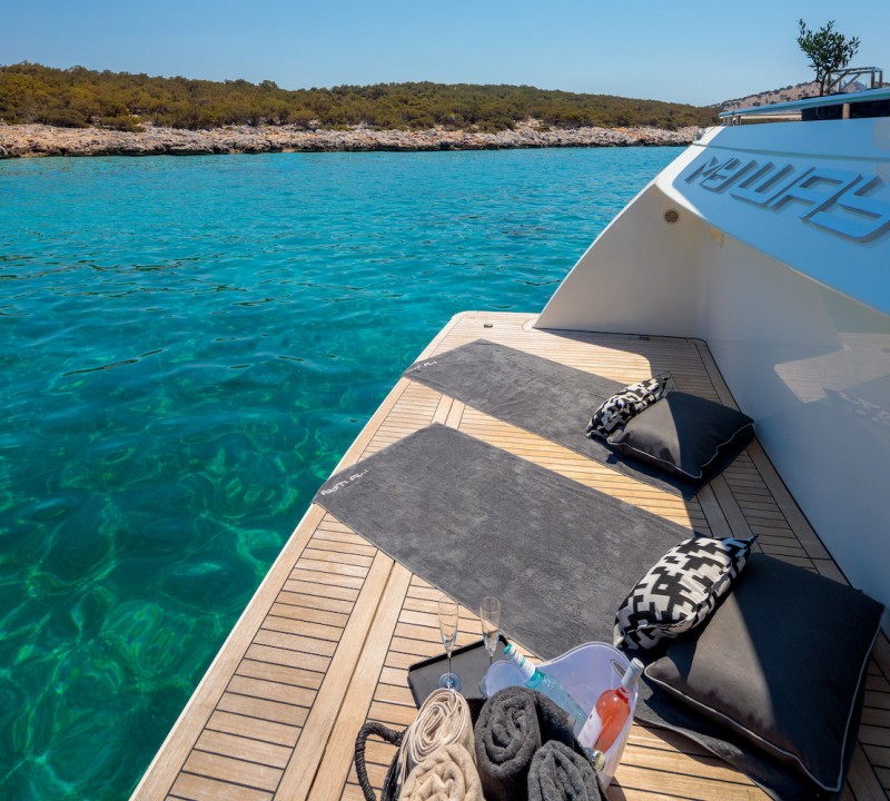 MY WAY Yacht Charter Details, Ferretti | CHARTERWORLD Luxury Superyachts